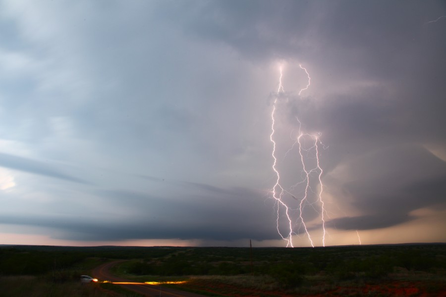 Lightning and sculptured supercell - Extreme Storms
